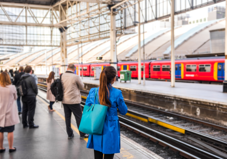 The impact of commuting on employee happiness